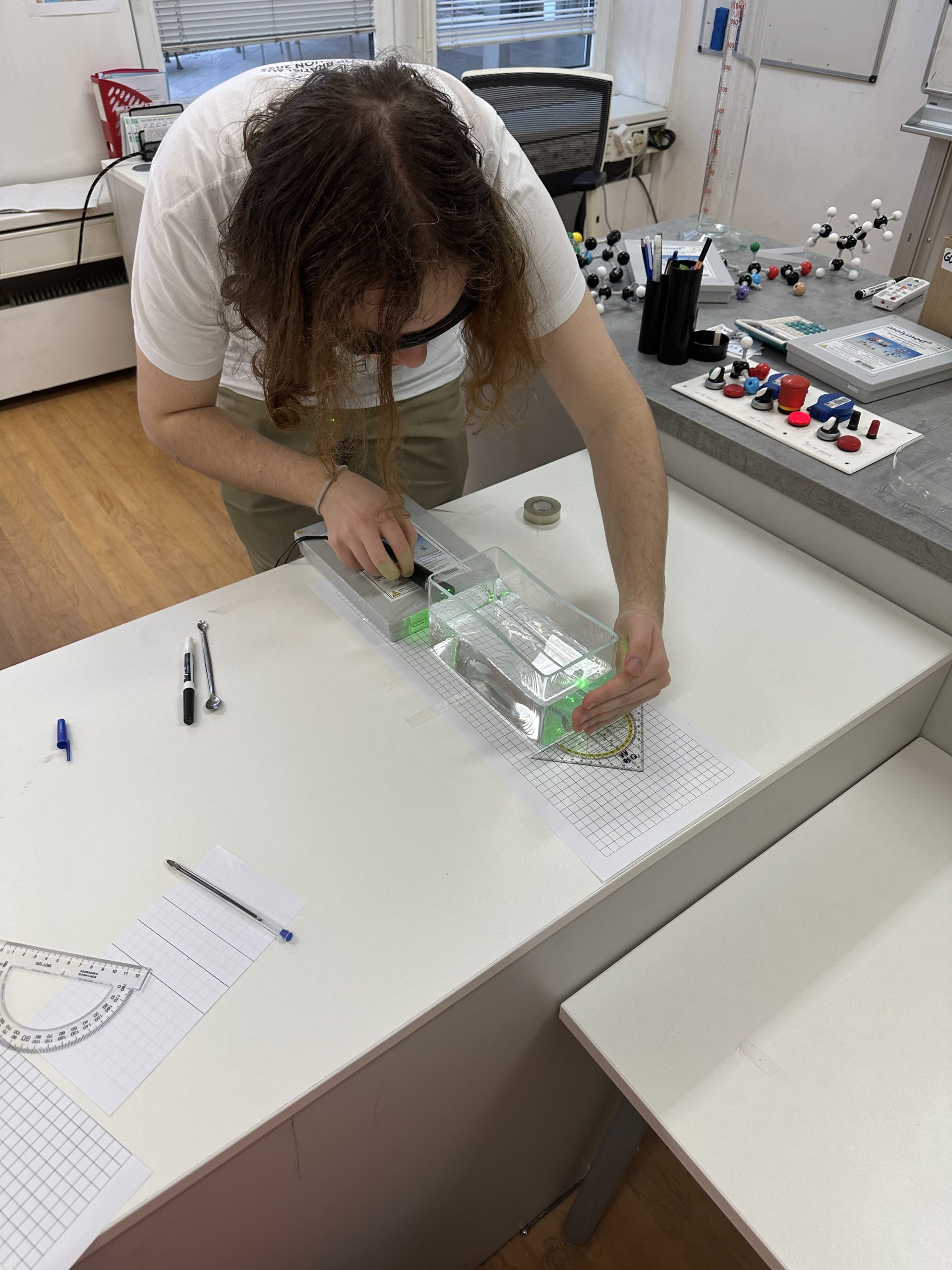 Exploring the Effect of Salt Concentration on Refractive Index - EISB ...